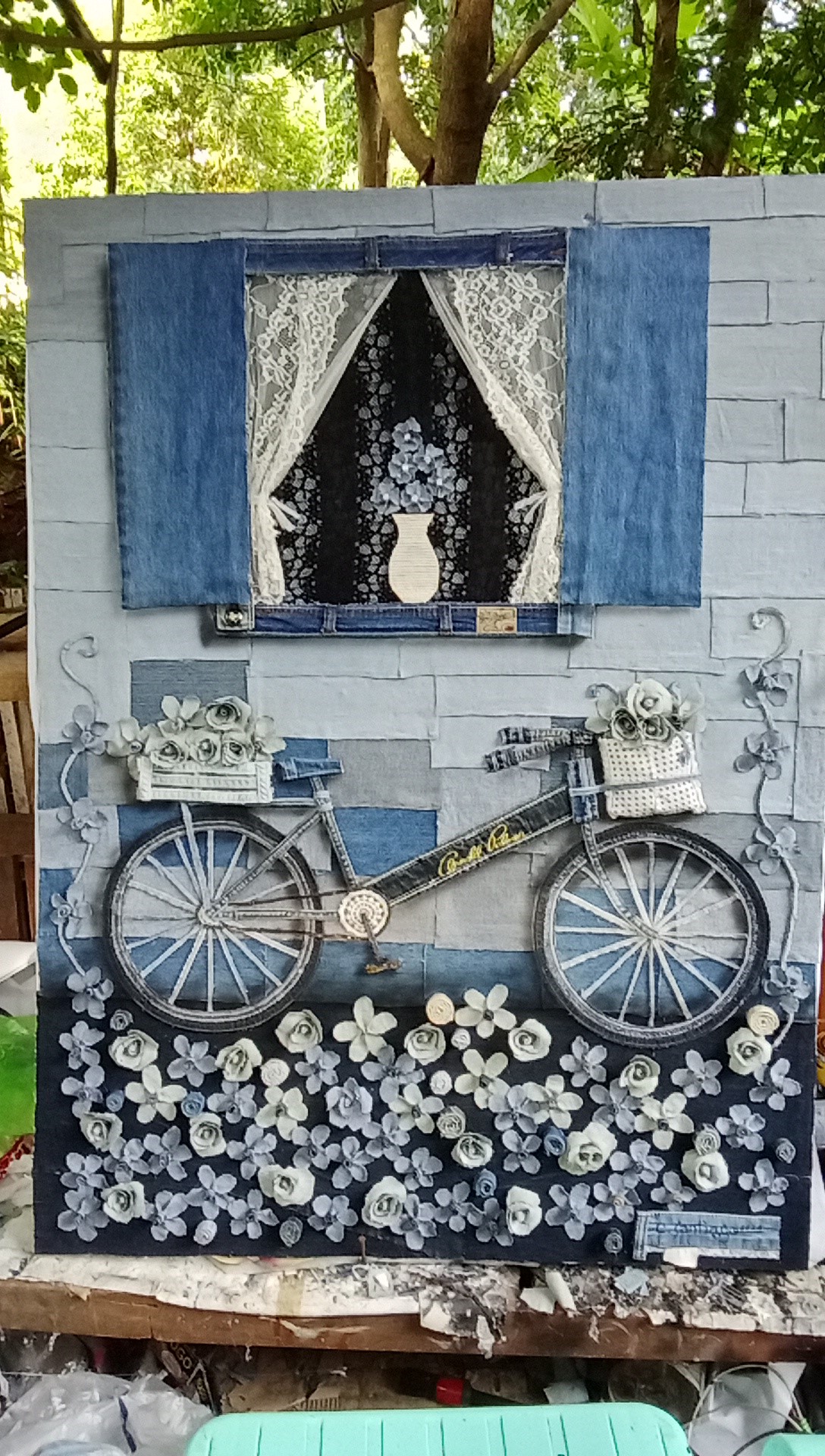 Pandemic shift: How a former OFW transformed old denim into art