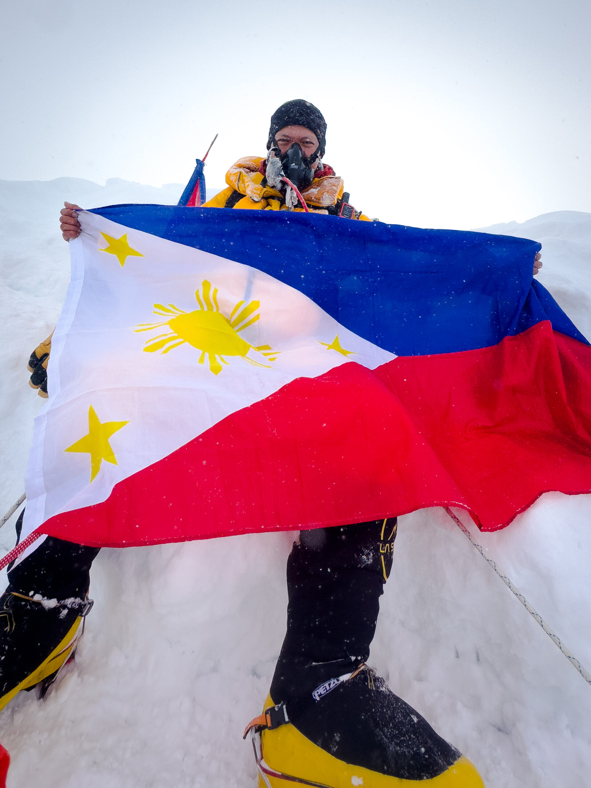 Meet the first Filipino to raise the Philippine flag on the world’s 8th ...