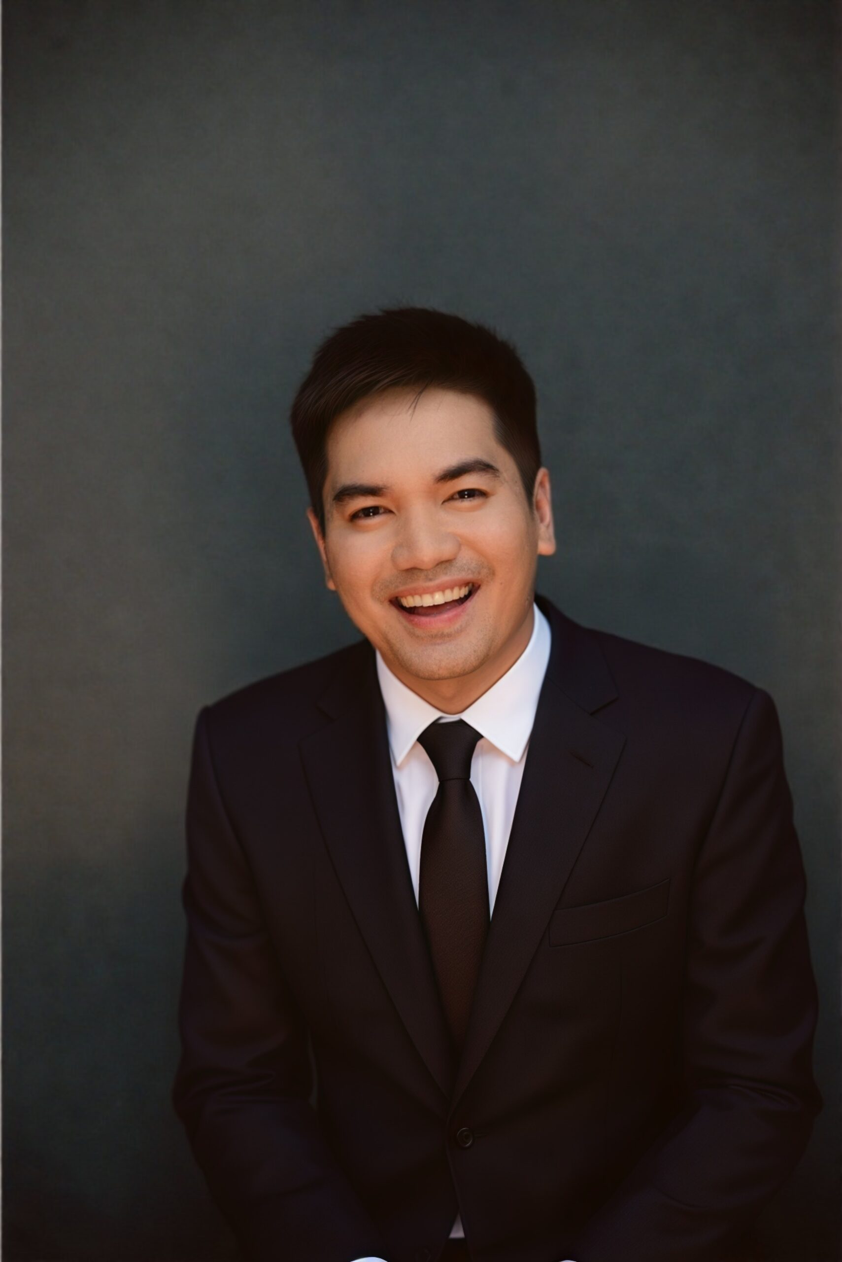 How a Filipino jewelry advisor rekindled his musical dreams in Qatar