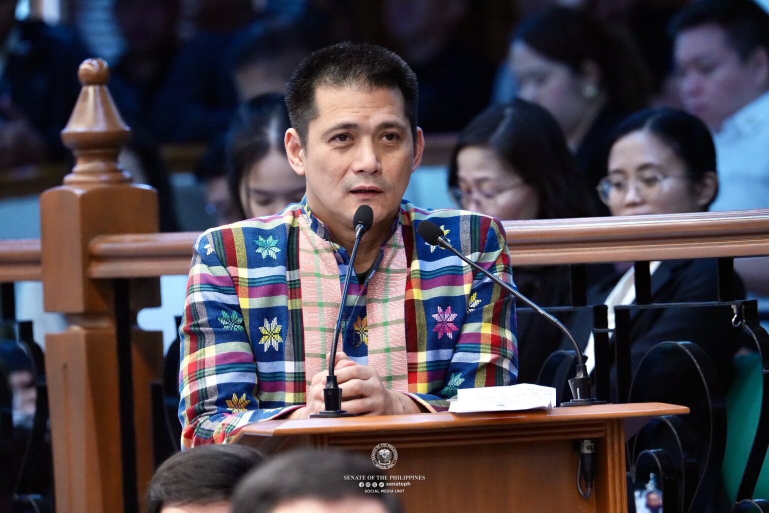 'Sino nga ulit ang weak?': Netizens turn Robin Padilla's own words ...